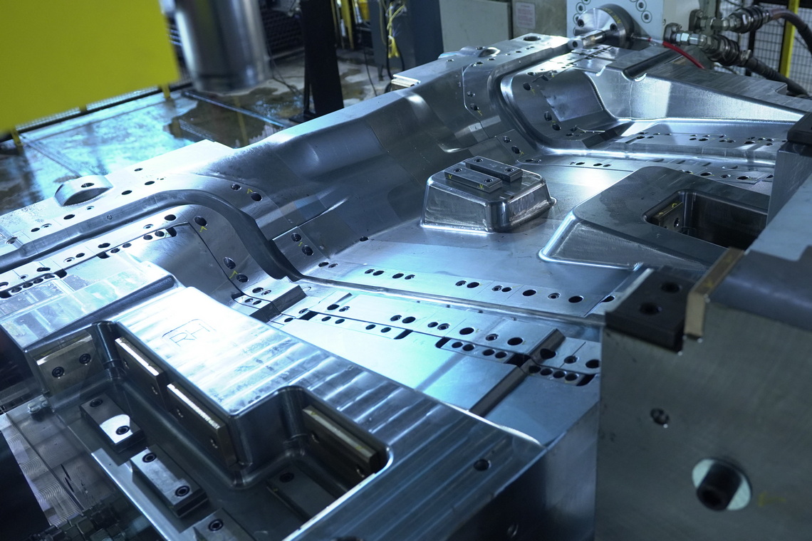 Hydroforming Dies, Parts and Technology by Schuler - Hydroforming Dies ...